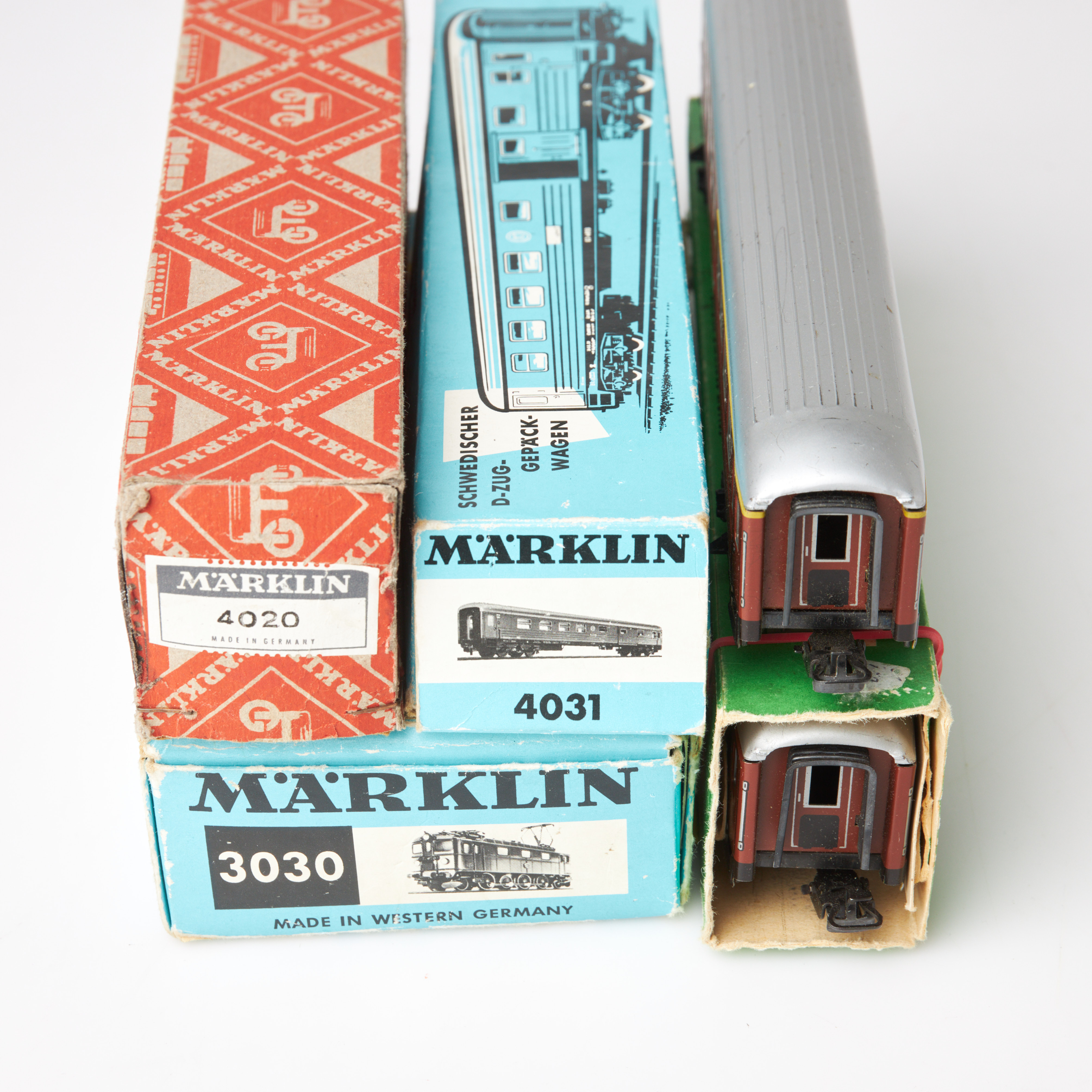 Images for 4802264. MÄRKLIN, 1 electric locomotive and 4 carriages ...