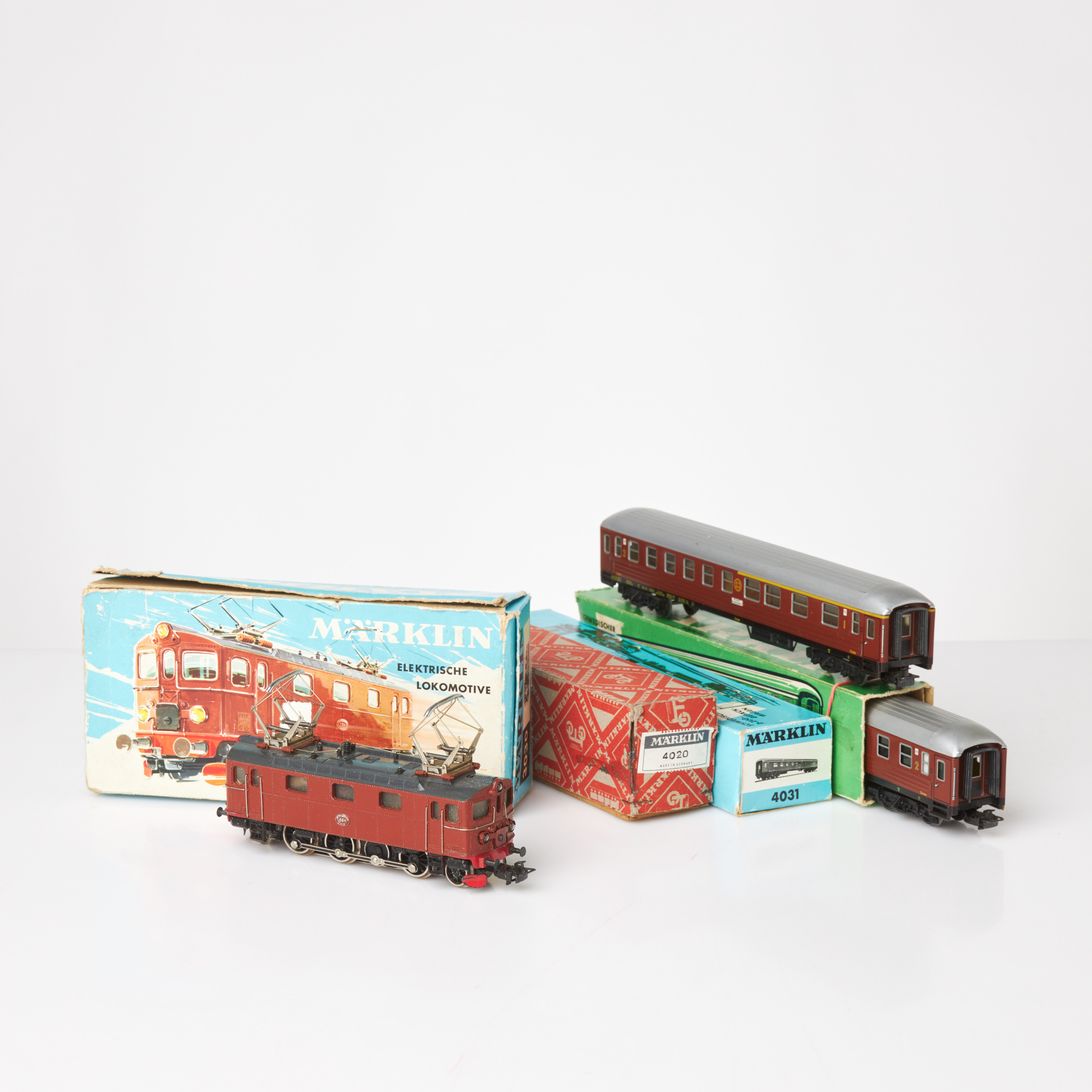 Images for 4802264. MÄRKLIN, 1 electric locomotive and 4 carriages ...
