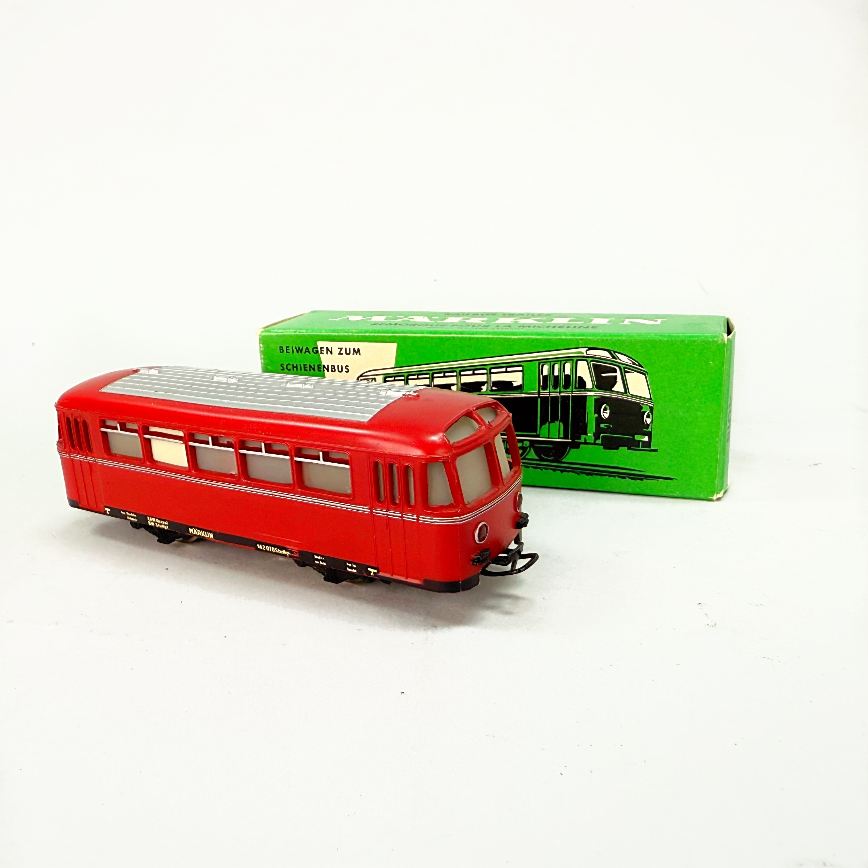 Images for 4804968. MÄRKLIN H0, RAIL BUS - red 4018 in original carton ...