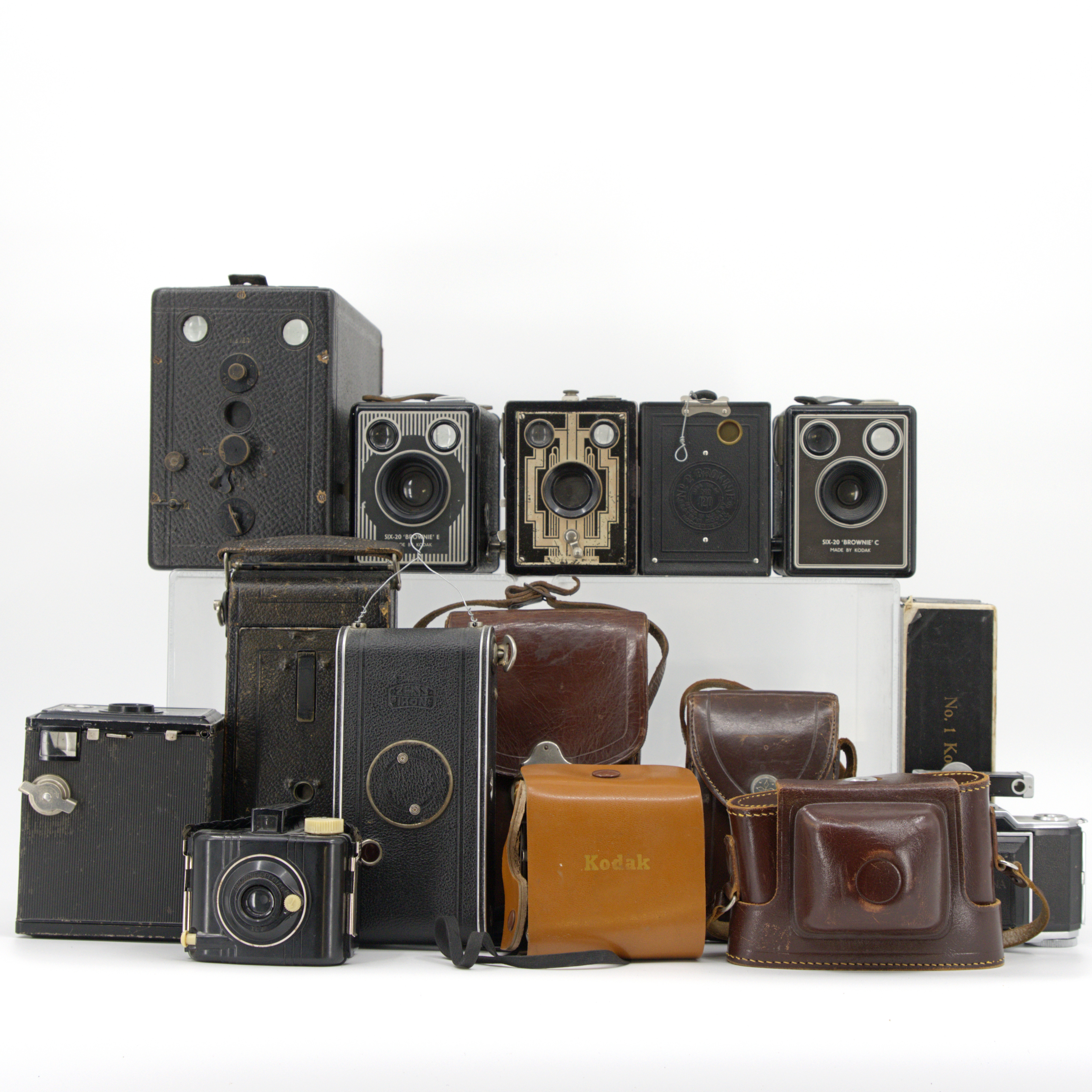 Images for 4808075. COLLECTION OF CAMERAS, 21 pieces, including Zeiss ...