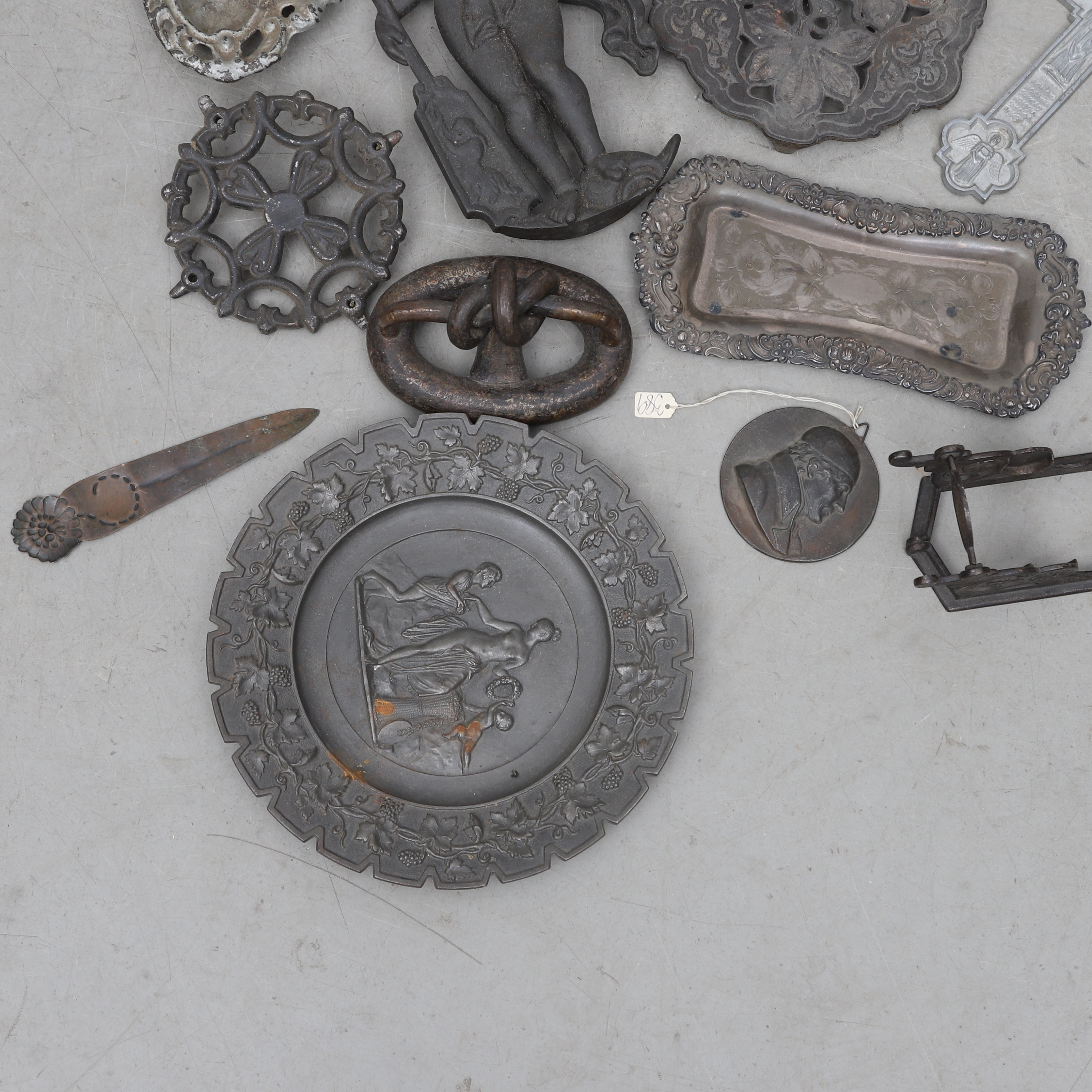 Images for 4823671. METAL/CAST IRON OBJECTS, 11 pieces, 18th/20th ...