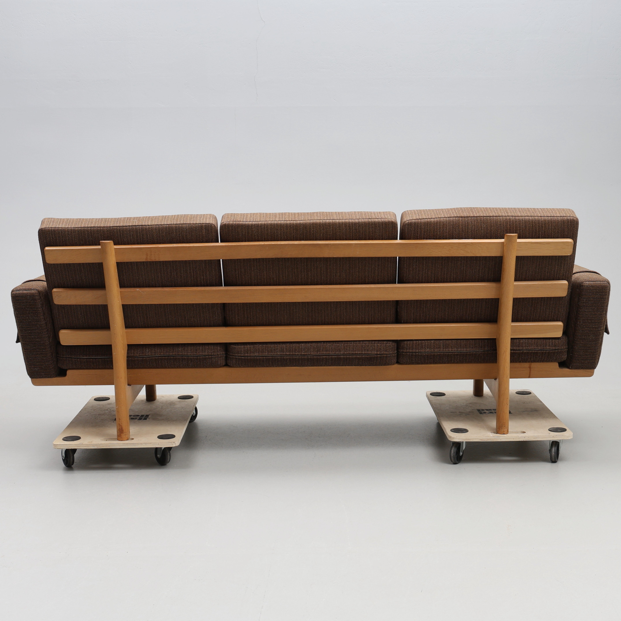 Images for 4829573. HIS J WEGNER. 3-seater sofa, “GE-236", Getama, oak ...