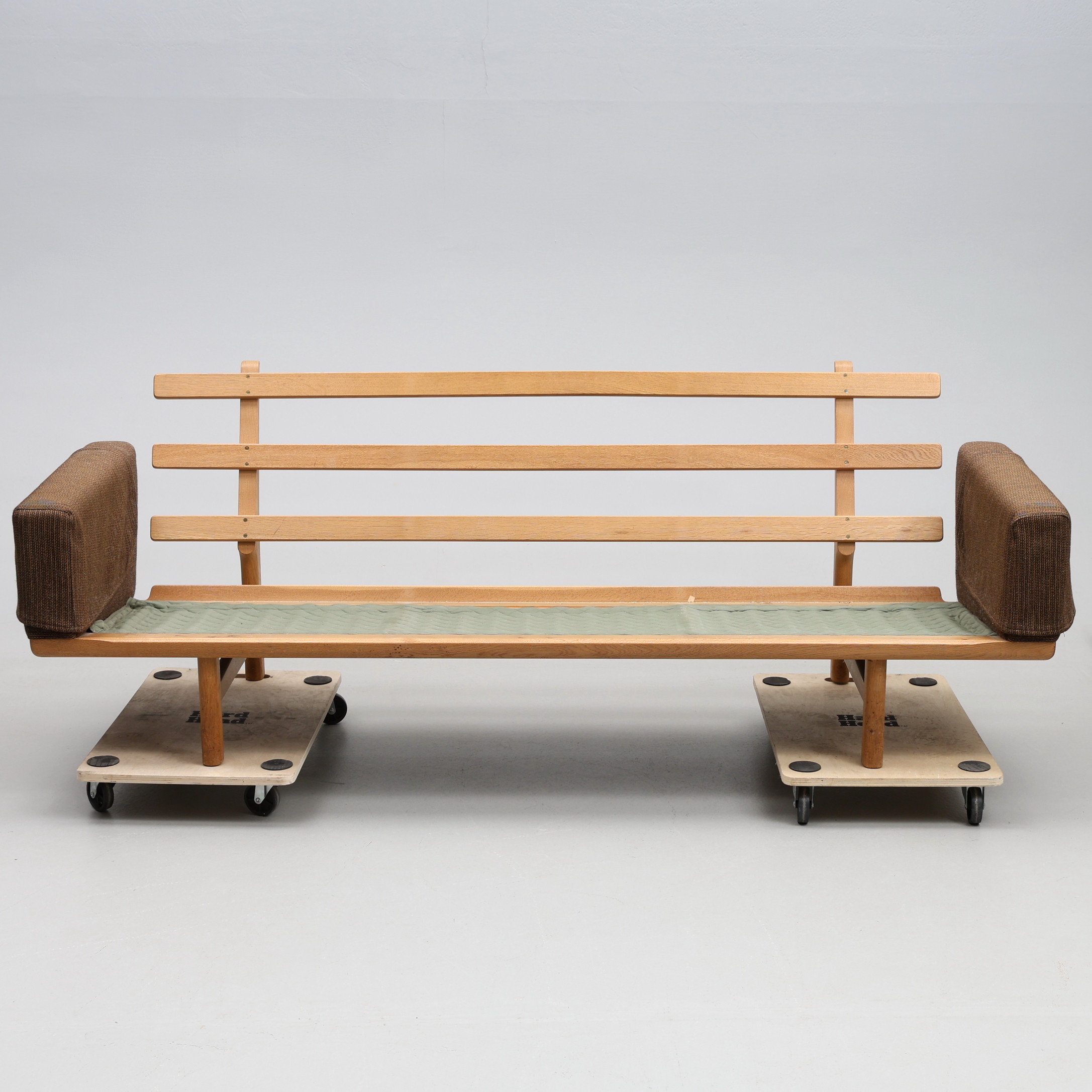 Images for 4829573. HIS J WEGNER. 3-seater sofa, “GE-236", Getama, oak ...