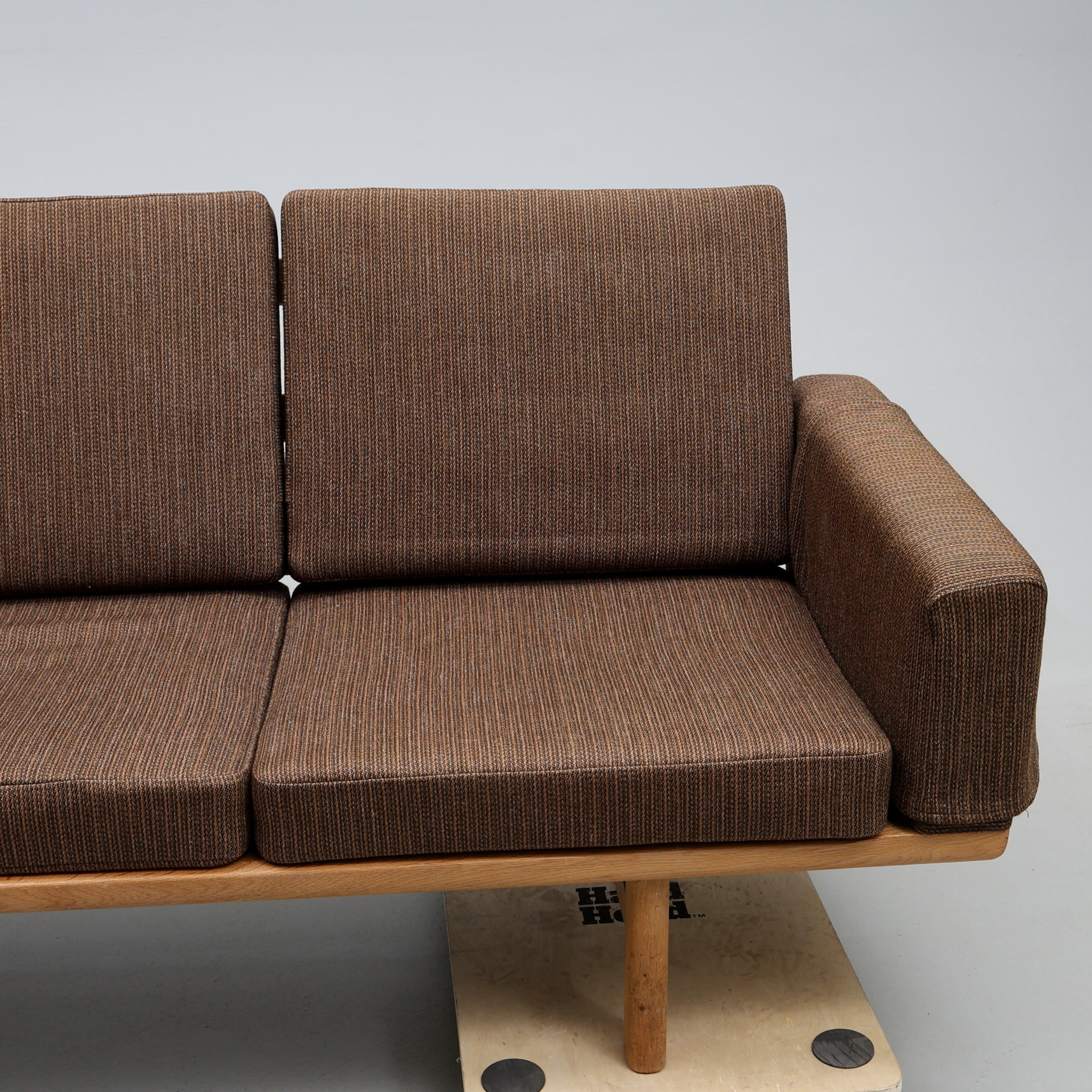Images for 4829573. HIS J WEGNER. 3-seater sofa, “GE-236", Getama, oak ...