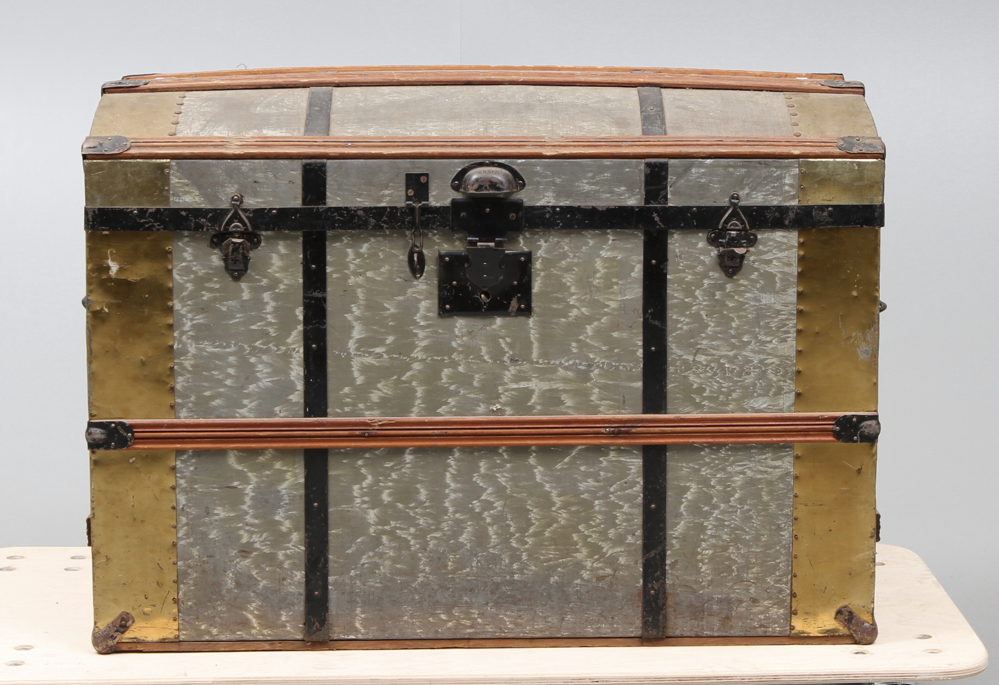 Images for 49412. AMERICA CASE, first half of the 20th century. - Auctionet