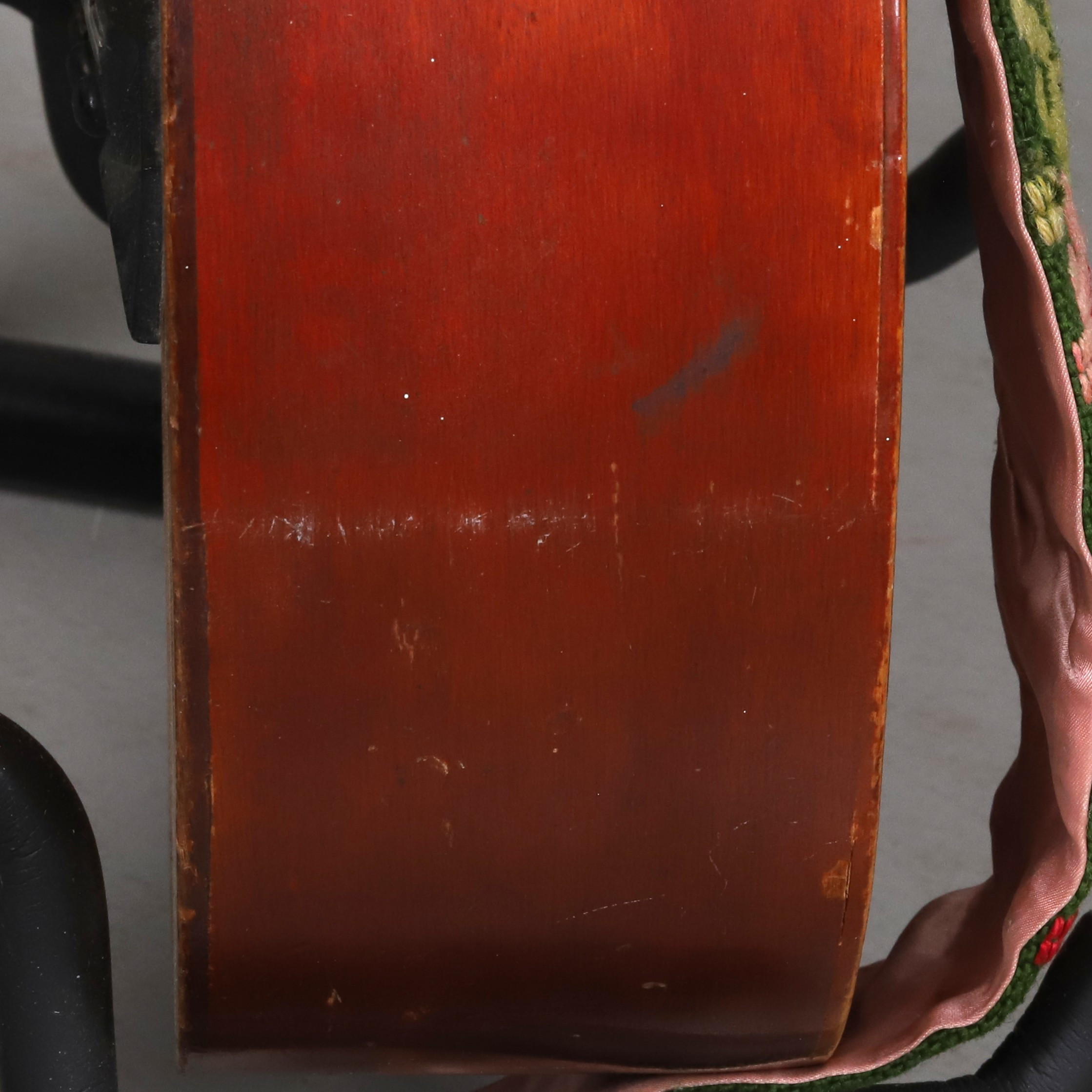 Images for 5073070. GUITAR, label-marked Herman Carlson Levin ...