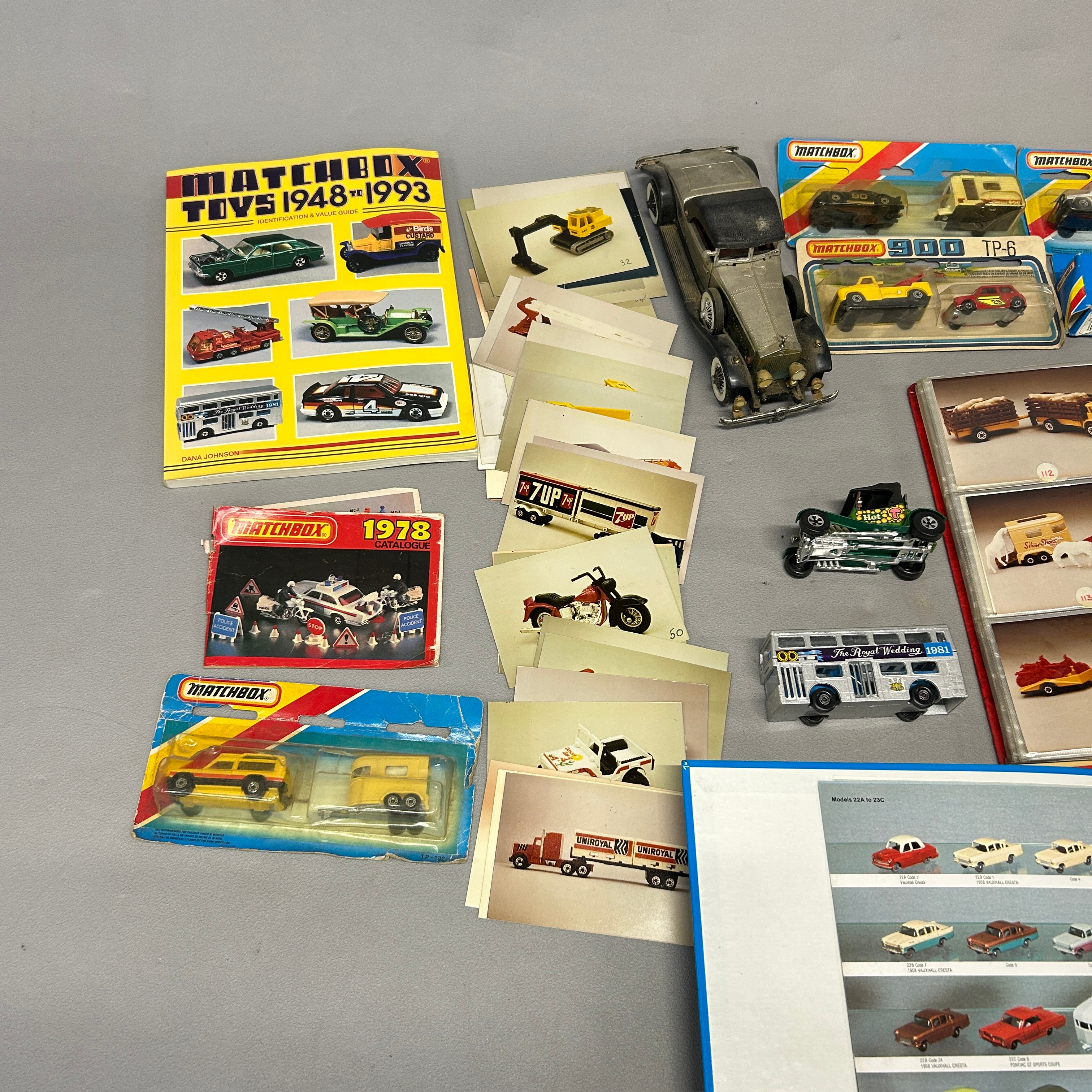 MIXED MATCHBOX ITEMS. Toys - Model cars - Auctionet