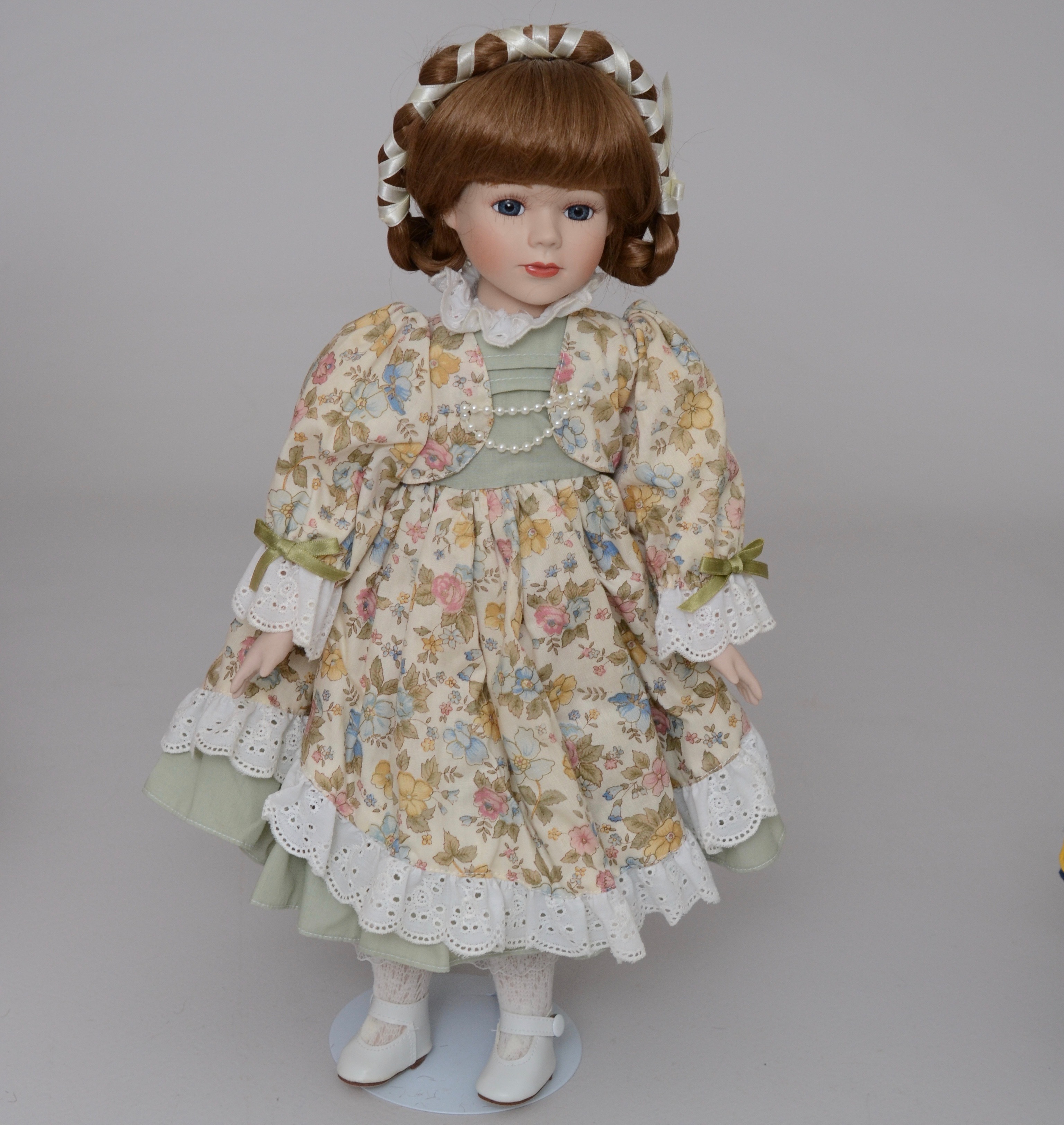 Images for 535205. DOLLS, COLLECTIBLE DOLLS, A Collection. - Auctionet