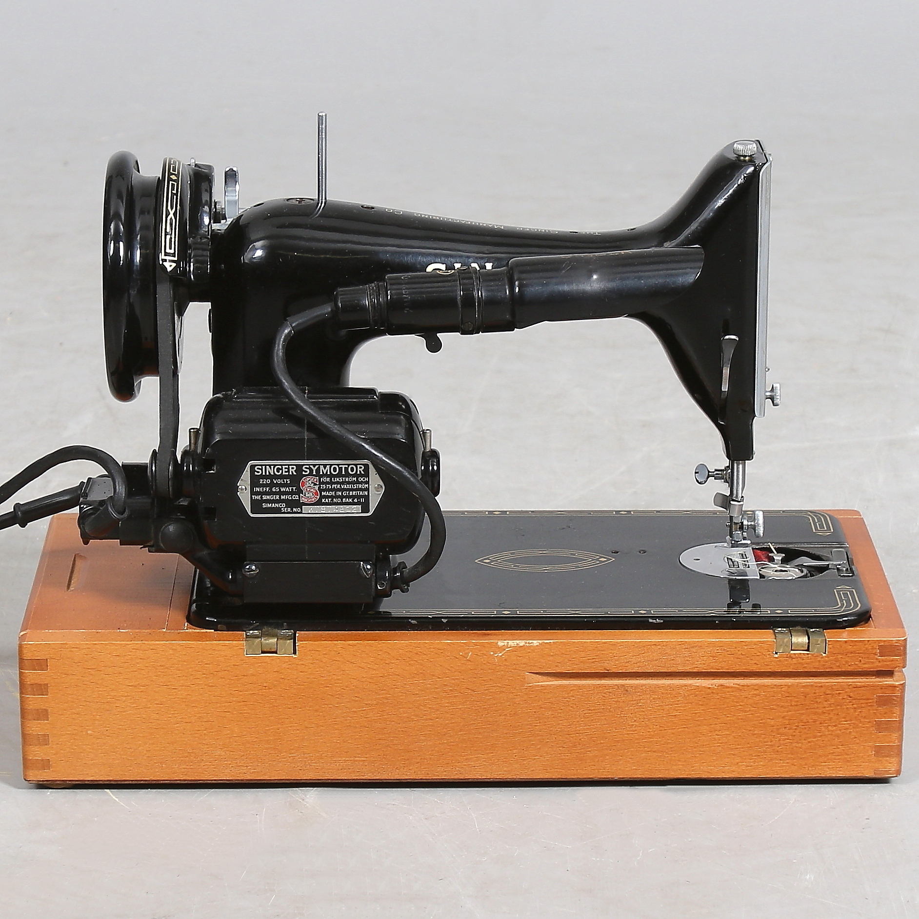 Images for 558226. SEWING MACHINE, Singer model "99 K", 1930s. - Auctionet