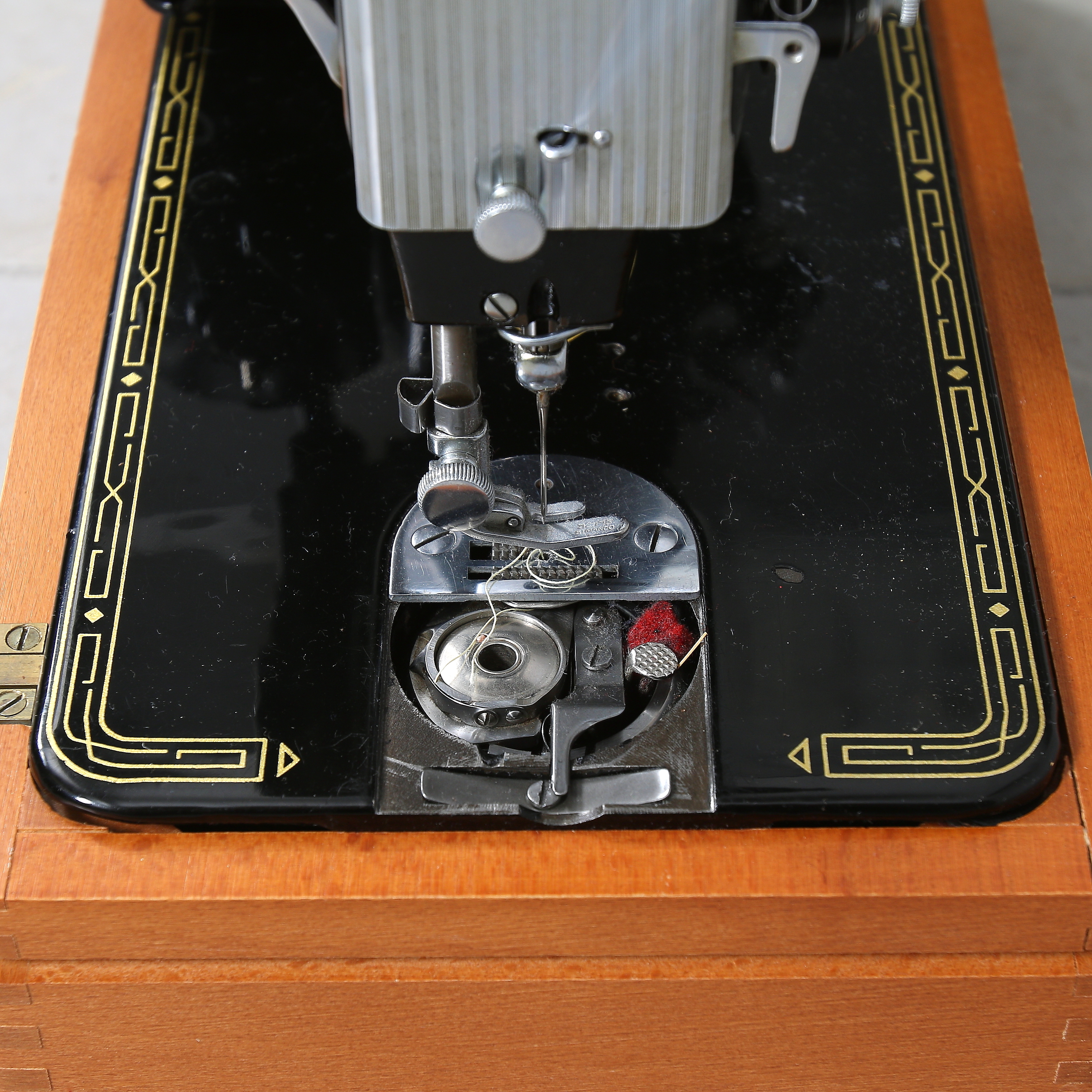 Images for 558226. SEWING MACHINE, Singer model "99 K", 1930s. - Auctionet
