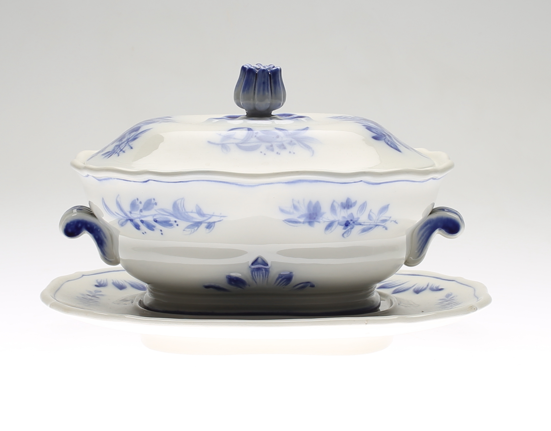 Images for 596474. TERRIN WITH COVER AND PLATE, porcelain, Arthur Percy ...