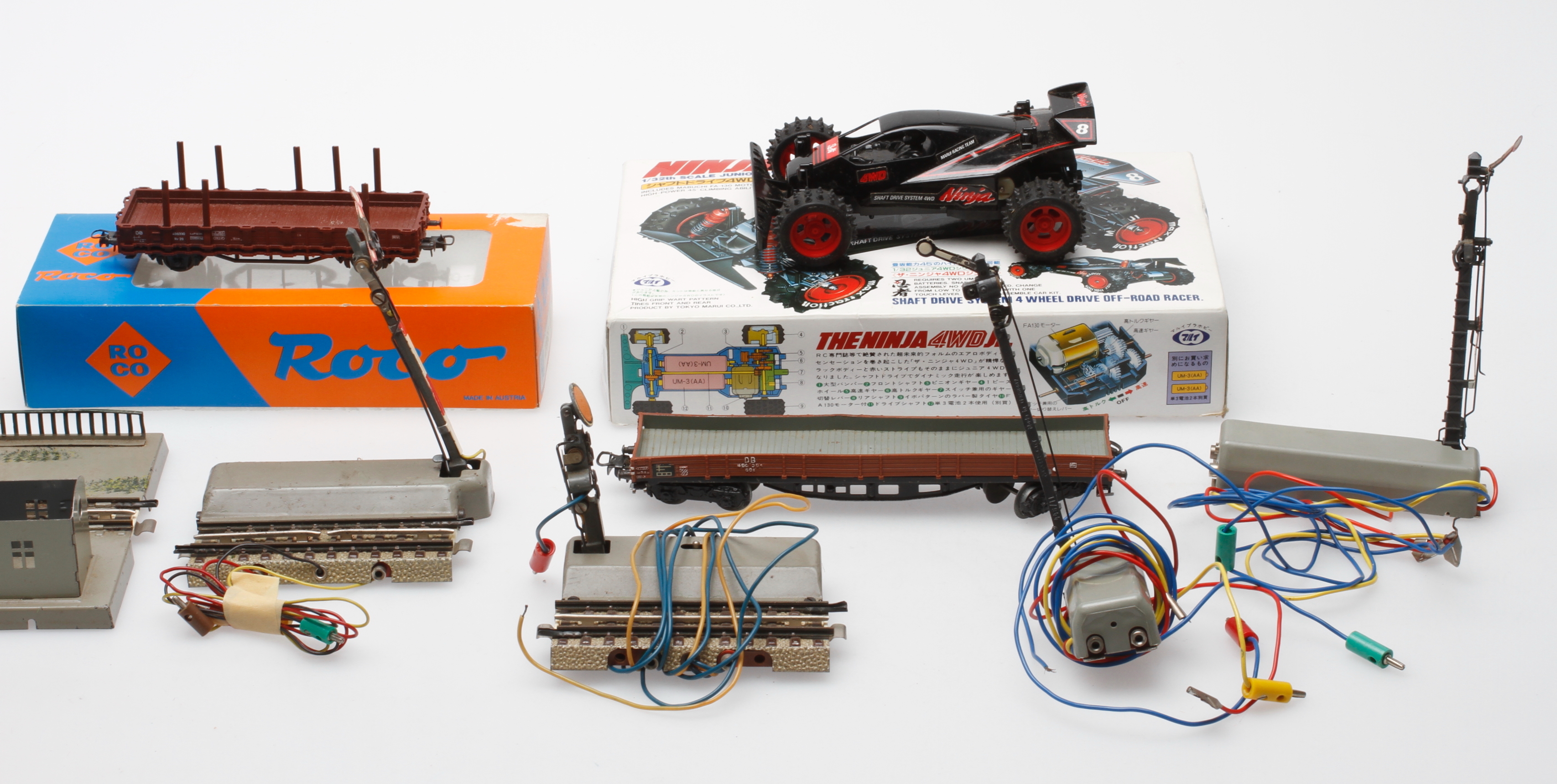 Images for 66186. A Collection , as well as car, Roco and merklin ...