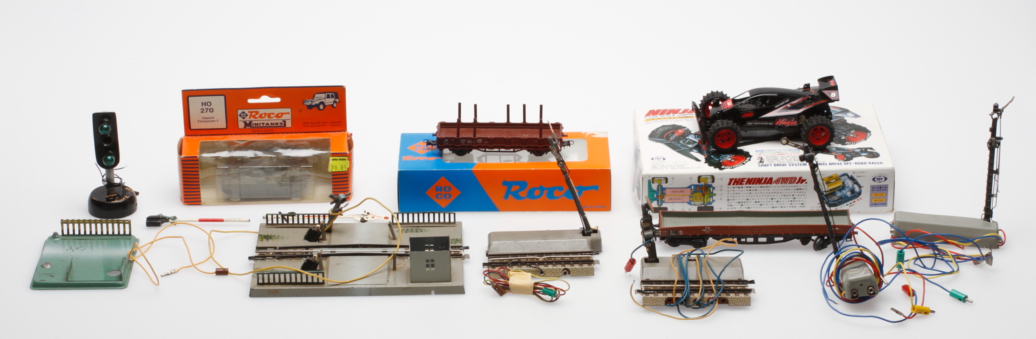 Images for 66186. A Collection , as well as car, Roco and merklin ...