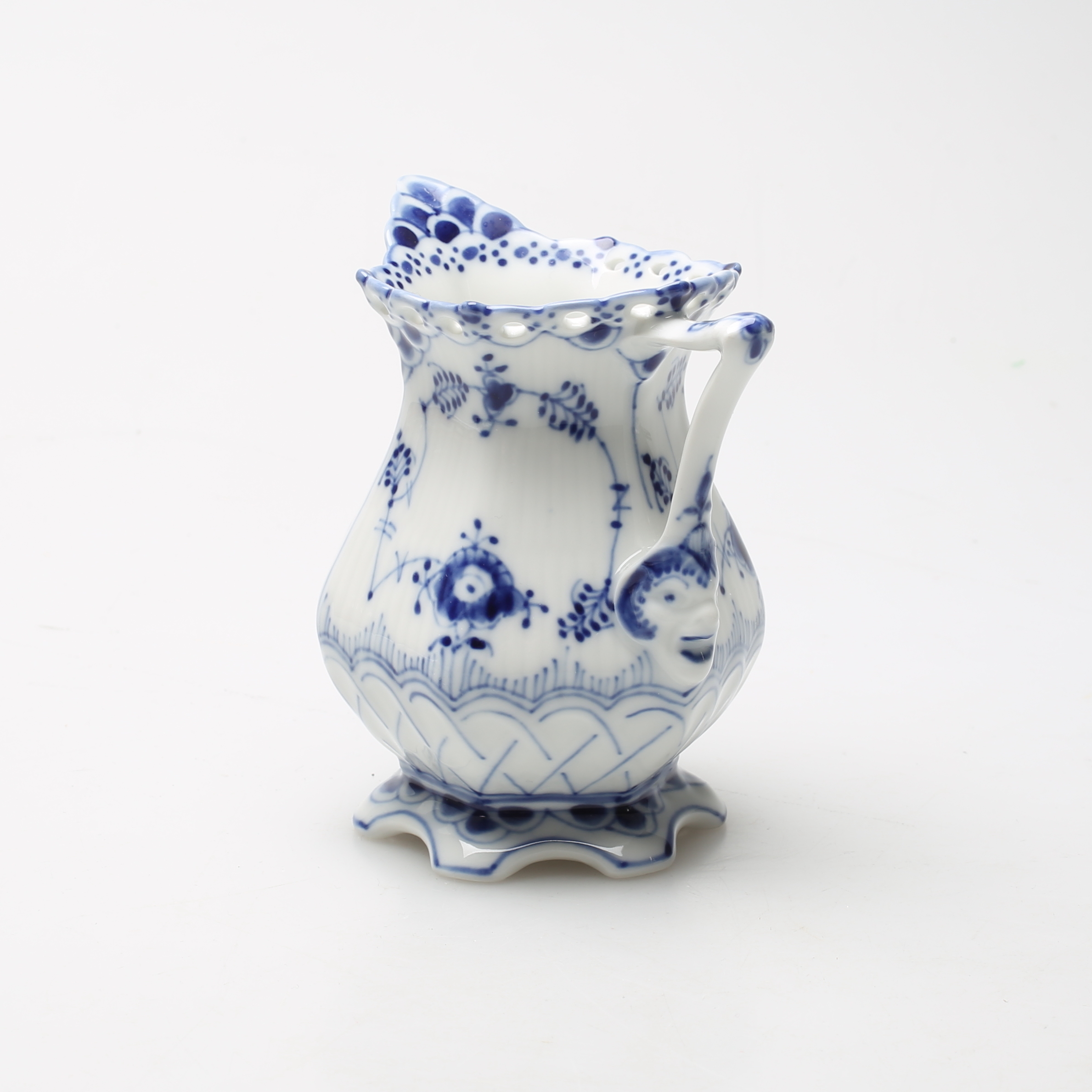 Images for 791883. SOCK BOWL AND CREAM SLIPPER ON TRAY, porcelain ...