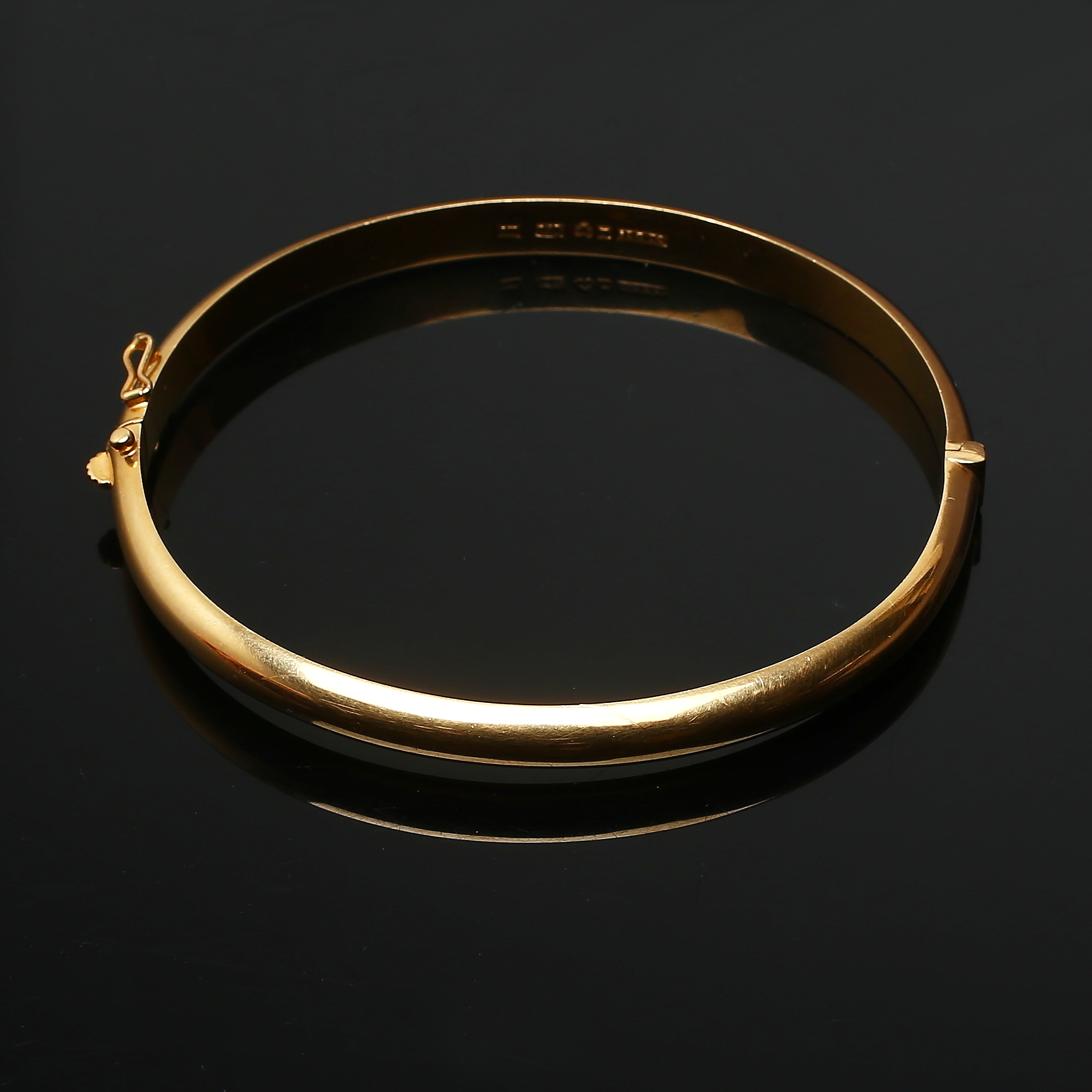 Images for 803120. BRACELET, openable, 18K gold, Gustav Dahlgren & Co., Malmö 1938. - Auctionet