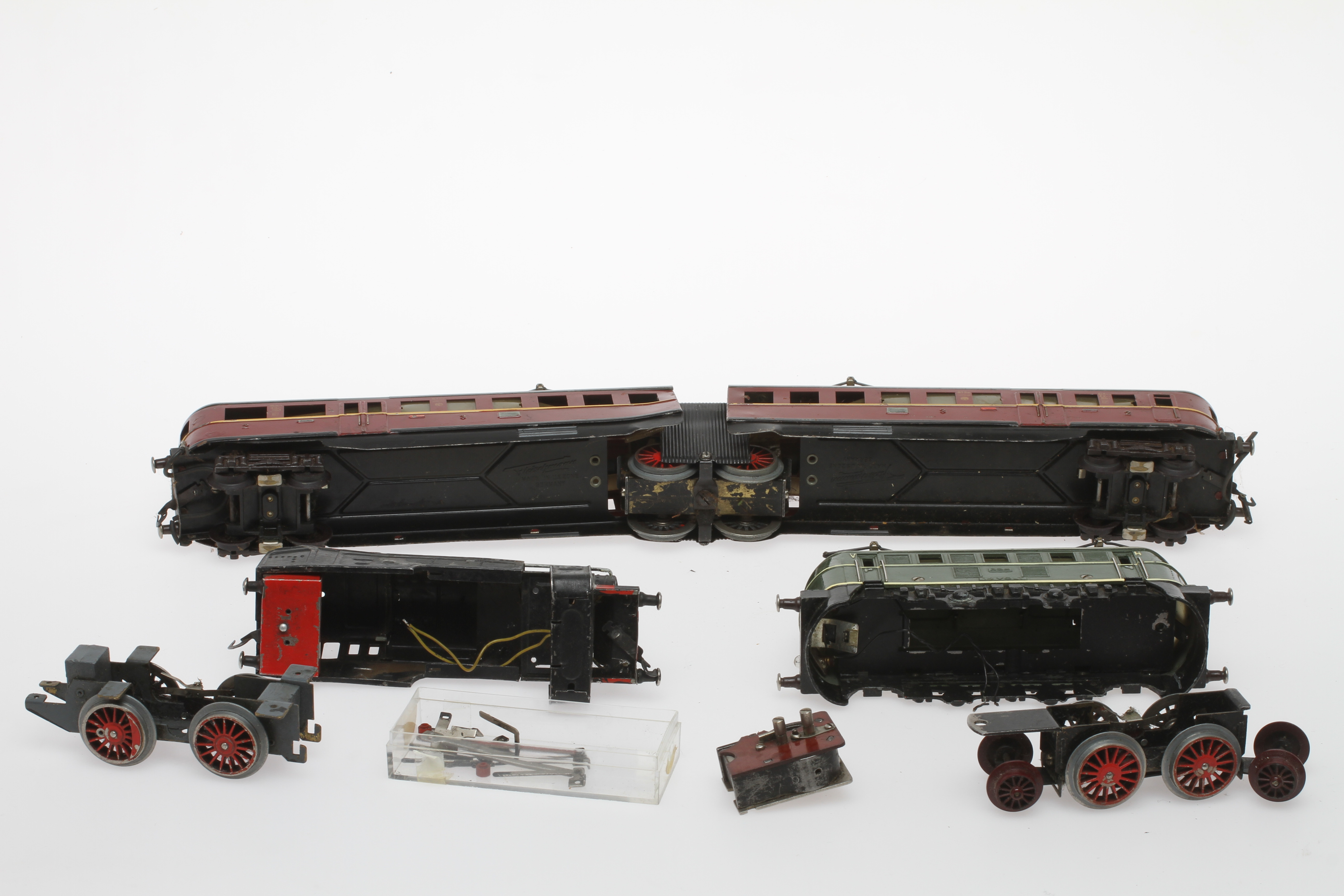 Images for 83921. MODEL TRAIN FLEISCHMANN rail bus E 370, 7 carriages ...