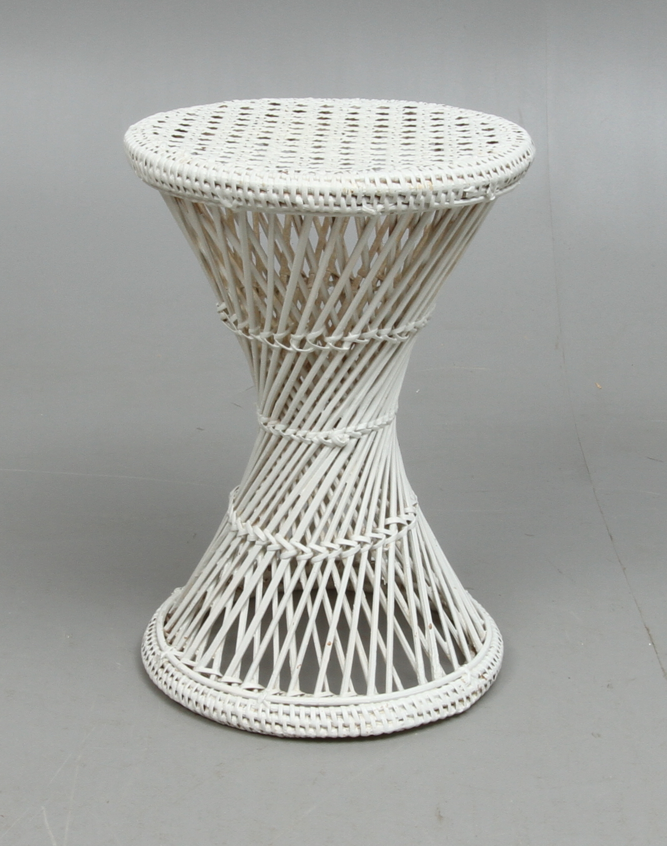 Images for 84166. FLOOR MIRROR, CHAIR, PALL, rattan, 1900s. - Auctionet