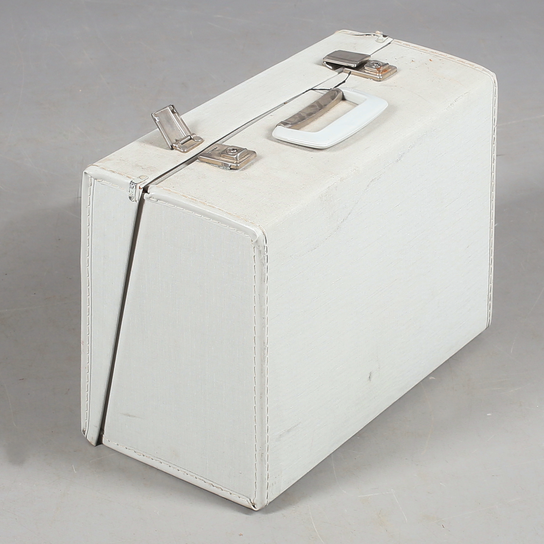 Images for 841700. SEWING MACHINE, Husqvarna 2000, model 6030, Sweden ...