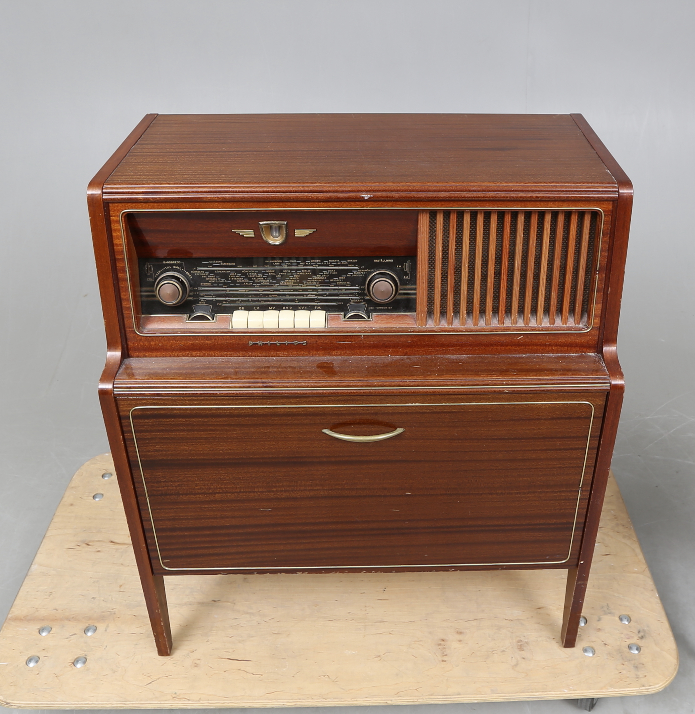 Images for 844821. RADIO FURNITURE, Philips and BORD, 1950s/60s ...