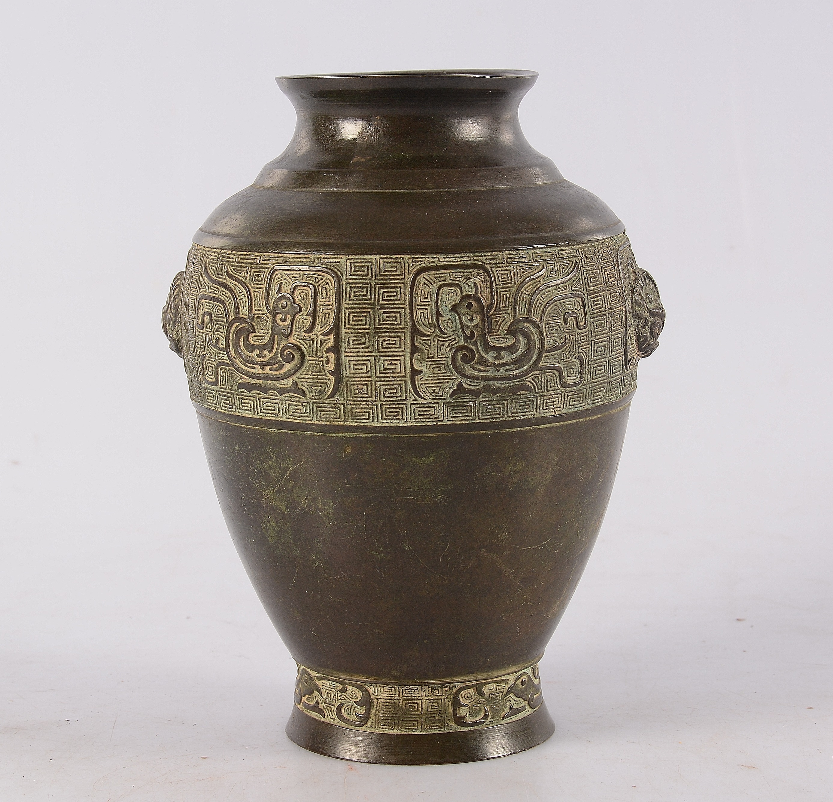 Images for 853890. URN, bronze, Japan, 20th century. - Auctionet