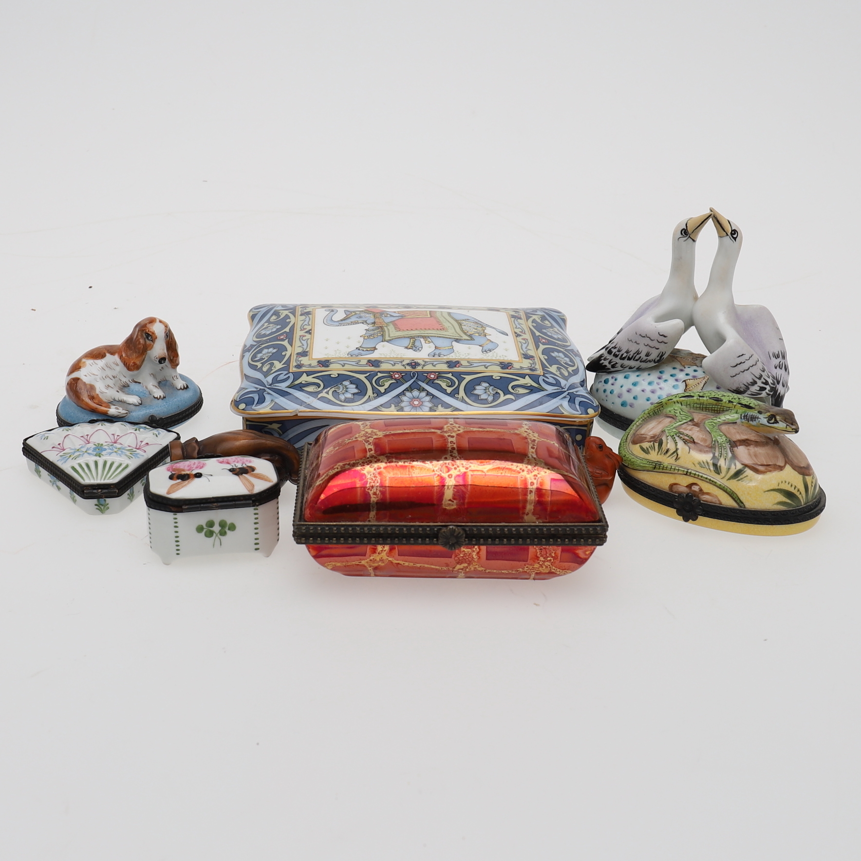 Images for 861483. SEVEN MODERN PORCELAIN BOXES. - Auctionet