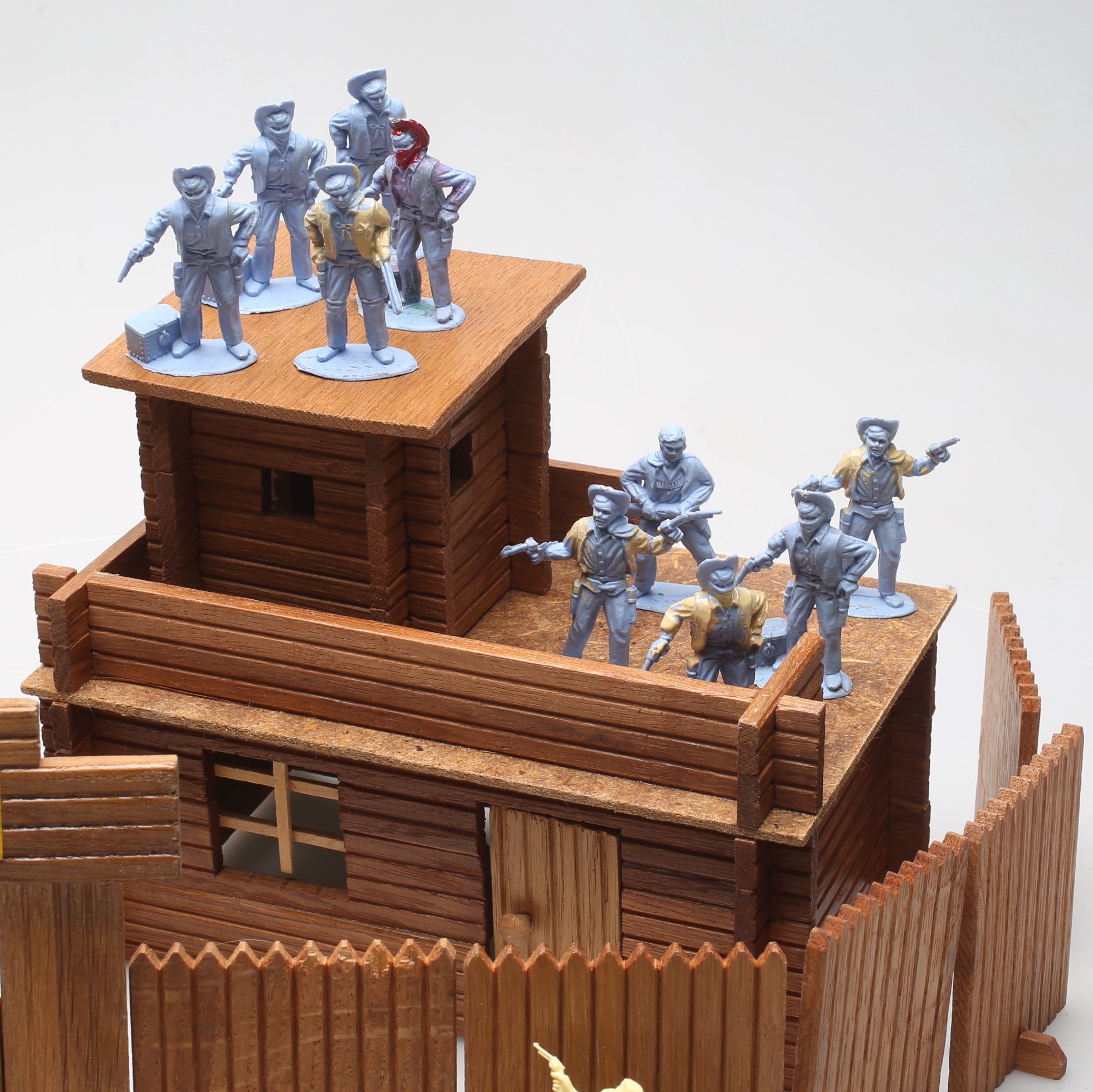 Images for 937494. TOYS, fort with Indians and cowboys. - Auctionet