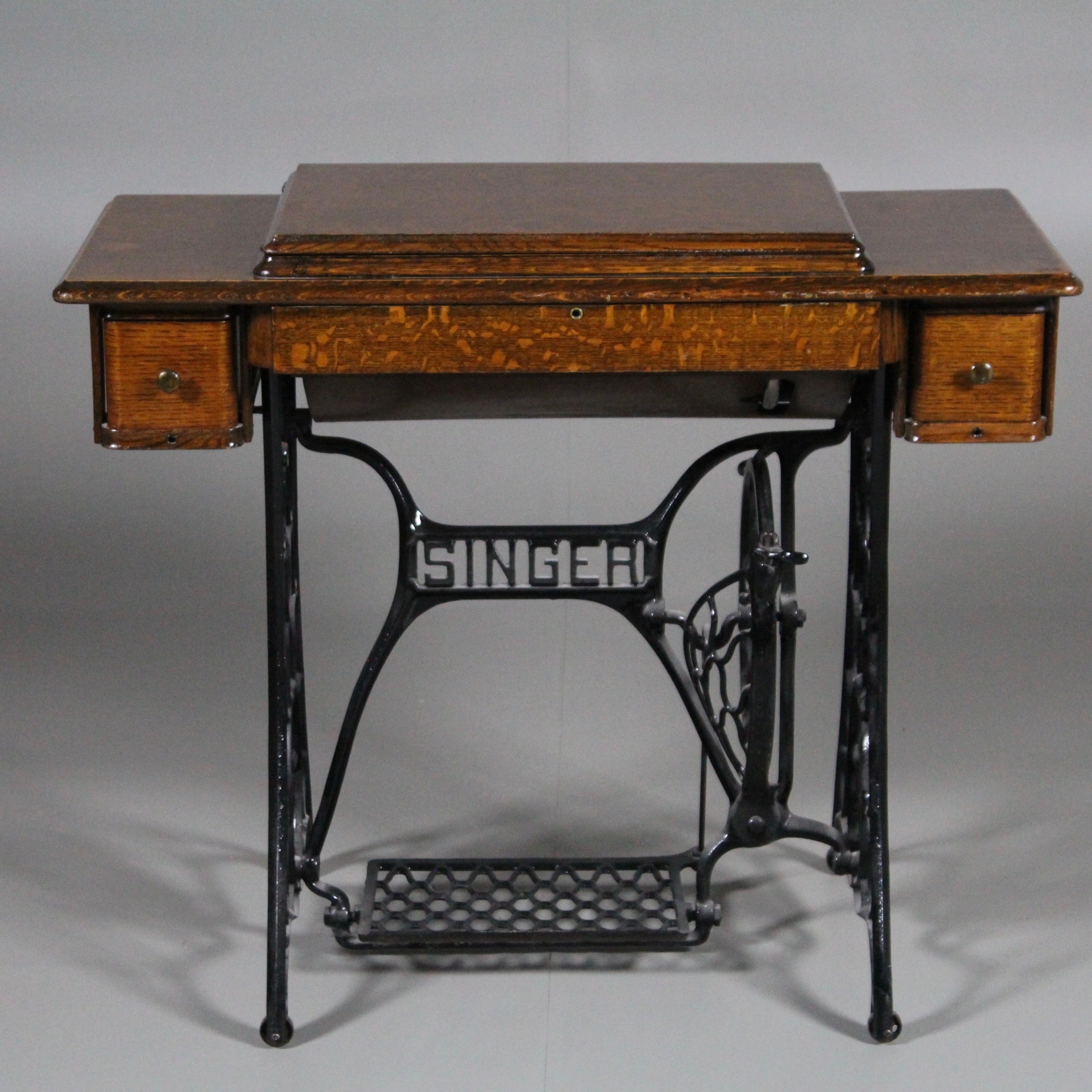 Imágenes para 993785. MÁQUINA DE COSER Singer con tren de rodaje de ...