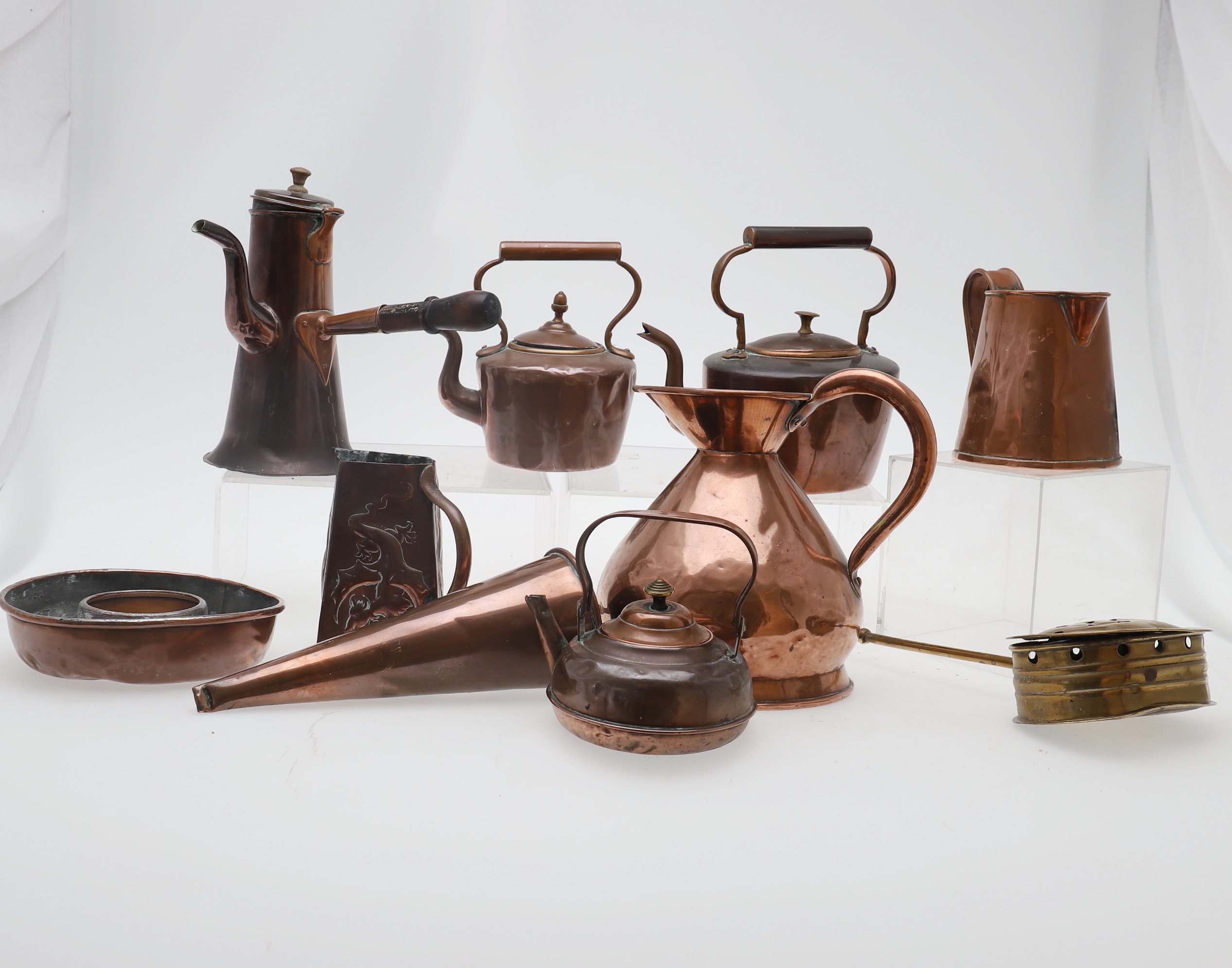 Images for 996669. A QUANTITY OF COPPERWARE. - Auctionet